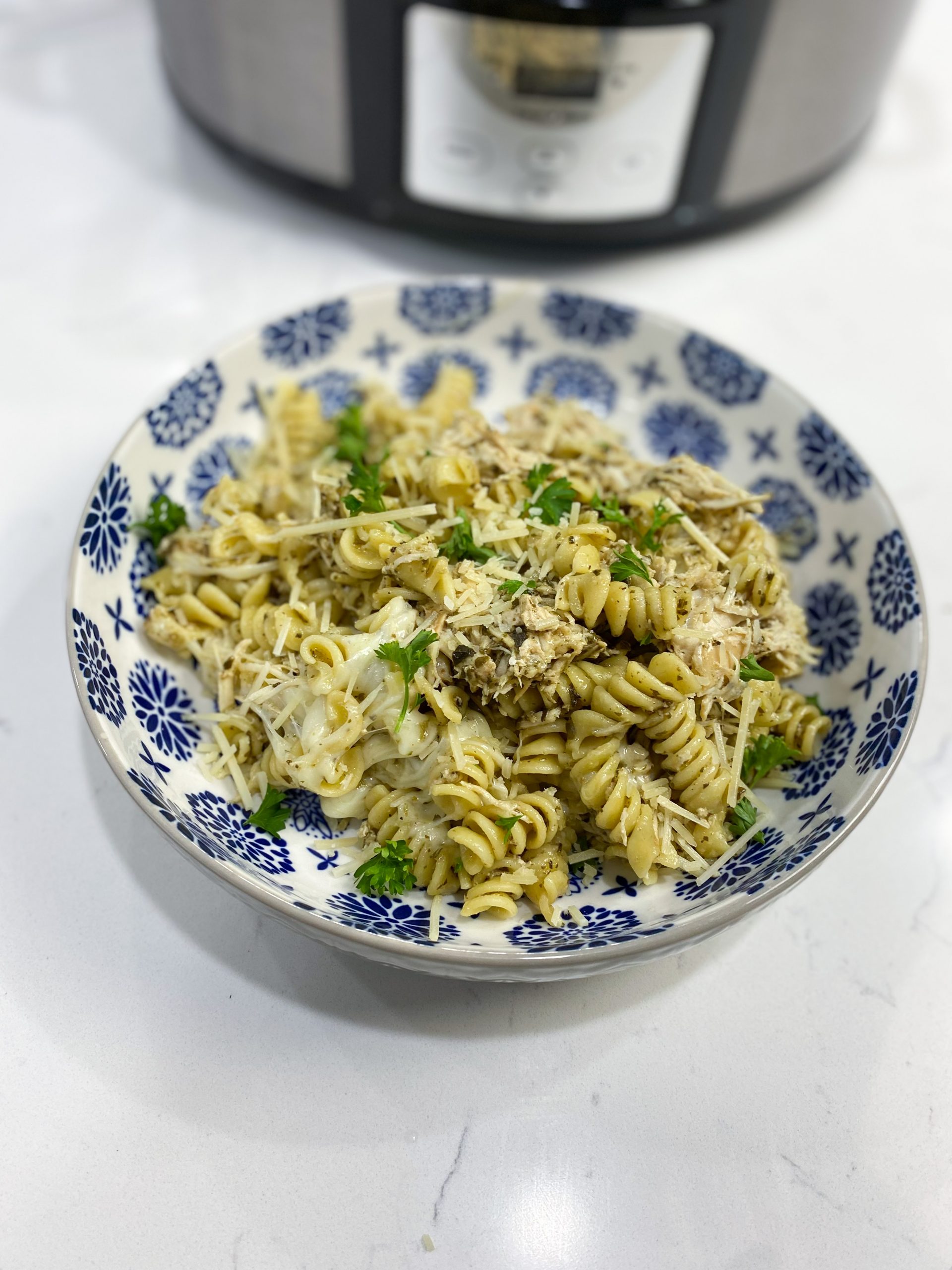 Pesto Chicken Past - Slow Cooker - Julia Pacheco