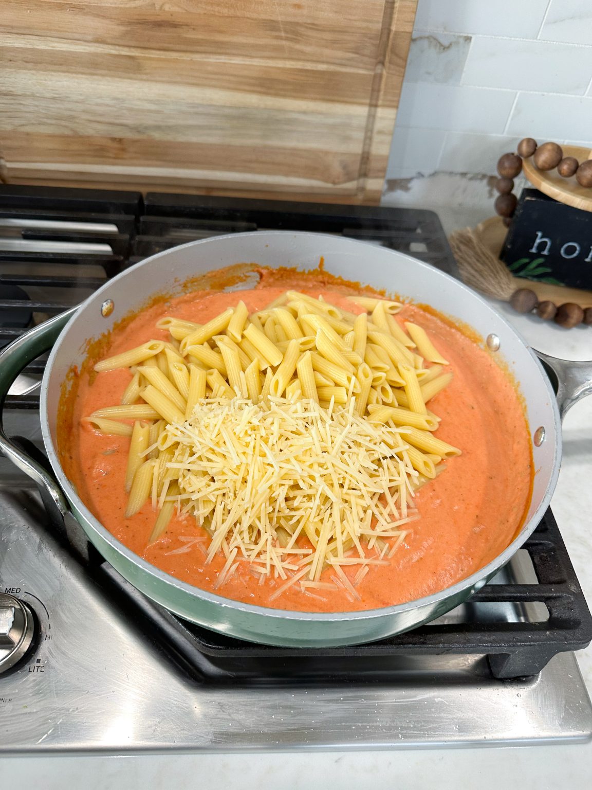 Rich and Creamy Tomato Pasta - Julia Pacheco